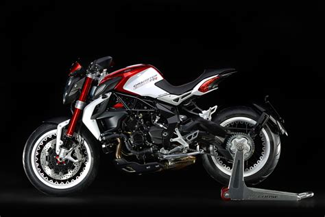 2016 MV Agusta Brutale Dragster 800RR Review