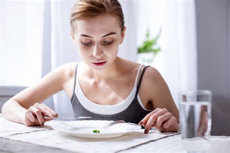 Transtornos Alimentares O Que São Tipos Causas Sintomas e Tratamentos