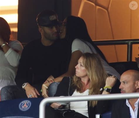 Photo Jesé Rodriguez et sa compagne Aurah ruiz lors du match de Ligue