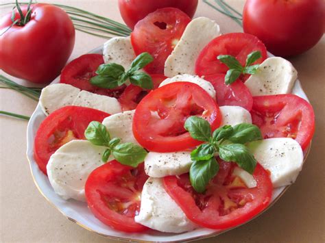 Mozzarella Z Pomidorkami Przepis Archiwum Przyslijprzepis Pl