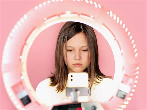 Cómo lograr que tus hijos no caigan en los retos virales peligrosos