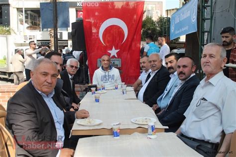 Akhisar Ülkü Ocakları Cumhuriyetin 100 Yılında Pilav Hayrı Düzenledi