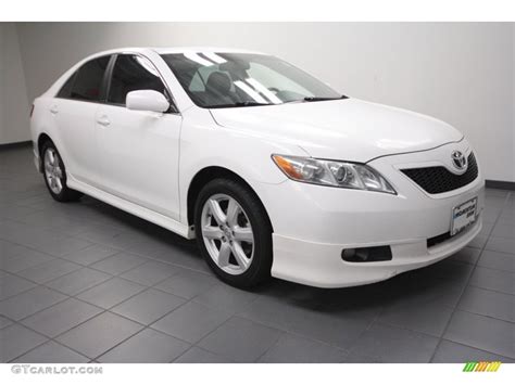Super White Toyota Camry Se V Photo Gtcarlot