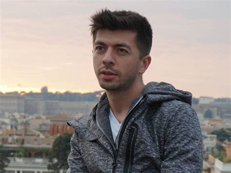 Mircea Bravo implicat într un accident auto Ar fi intrat cu mașina