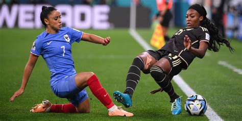 Mondial de football féminin les Bleues tenues en échec par la