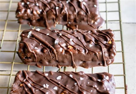 Barres de riz soufflé au chocolat Patate Cornichon
