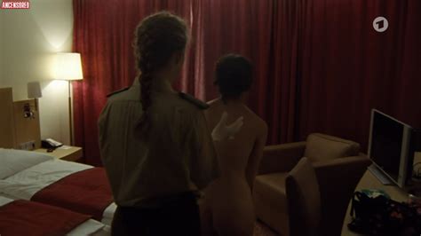 Ioana Iacob Nue Dans In The Face Of Crime