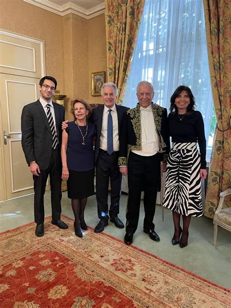 Mario Vargas Llosa en la Academia Francesa así fue la ceremonia donde