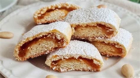 Biscuits Aux Amandes Et Confiture