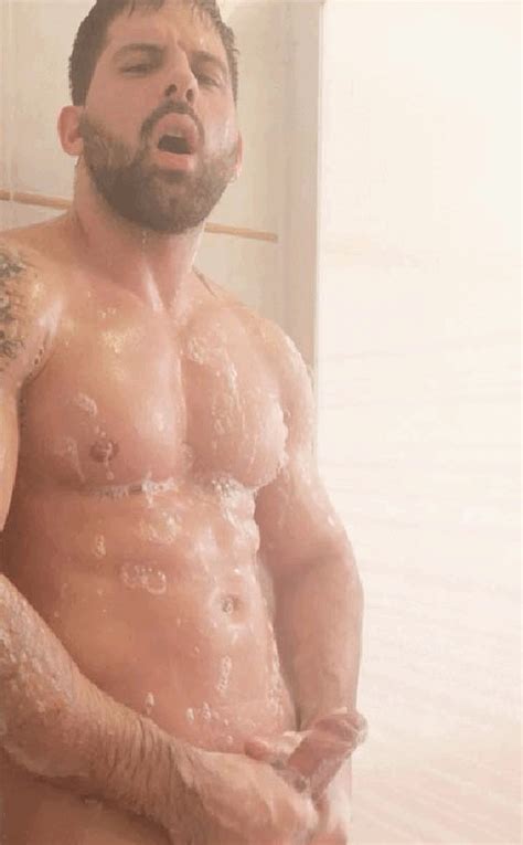 Lorenzo Viota Se Pajea En La Ducha Testoclub