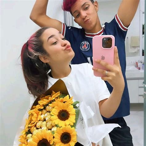 Pin de Cris Fonseca em Salvamentos rápidos em 2024 Emilly Poses