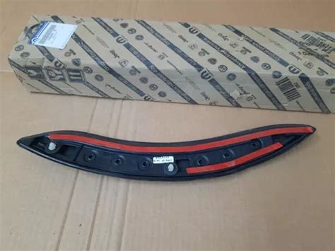 Moldura Puerta Trasera Dere Fiat Mobi Way Nuevo Original En Venta En