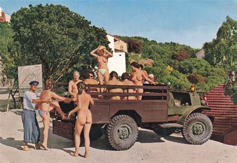 Carte postale 10x15 ILE DU LEVANT naturisme Grelly België