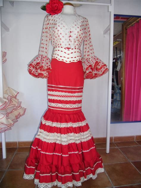 COLECCION 2014 CONJUNTO FALDA CANASTERA Y CAMISA DE ENCAJES Moda