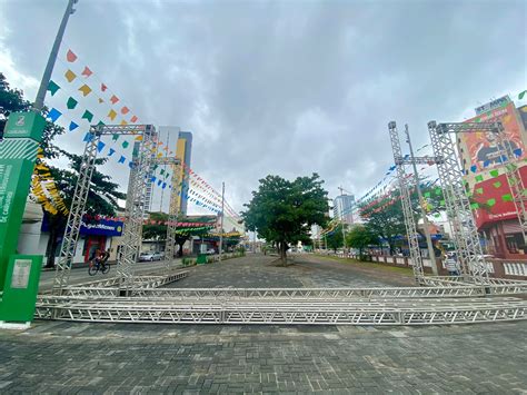 ESTRUTURAS DO PÁTIO DE EVENTOS LUIZ LUA GONZAGA ESTAÇÃO FERROVIÁRIA E
