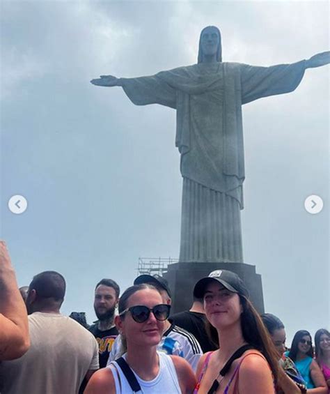 Atriz Filha De Brasileira Diz Que Se Sentia Desprotegida No Set Da