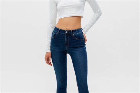 Los jeans con el push up que funciona de verdad están en Pull Bear en 4