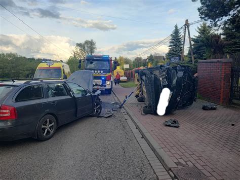 Fatalnie wyglądający wypadek w powiecie krakowskim Siła uderzenia była