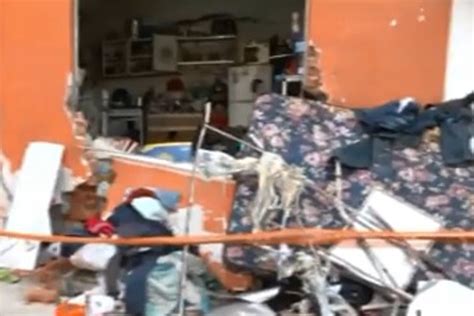 Explosión por acumulación de gas deja 2 lesionados esta mañana Video
