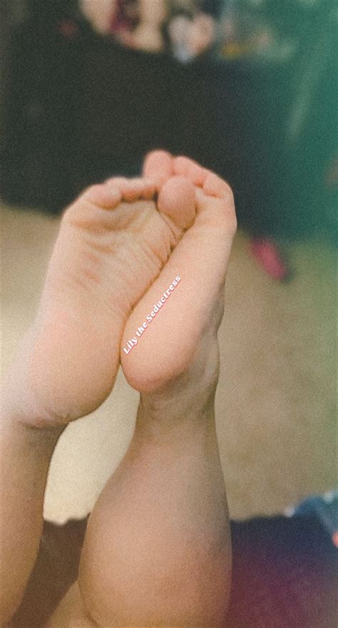 Feet RT PROMO 59 5K On Twitter RT LilySeductress Sore Feet From A