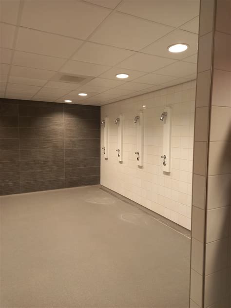 Locker Room Shower Shower Rooms Communal Sparrow Club House Alcove