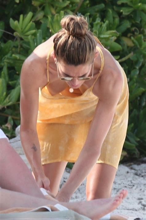 Amateur Braless Nipples Bikini