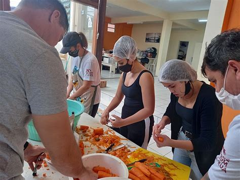 Cozinhas populares e solidárias ajudam a enfrentar Direitos Humanos