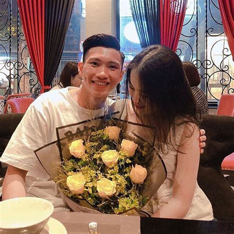 Đoàn Văn Hậu hẹn hò với người yêu mới Bất ngờ thân thế bạn gái Tinmoi