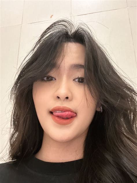 Adel Jkt Orang Cantik Sosok Perempuan Gaya Rambut