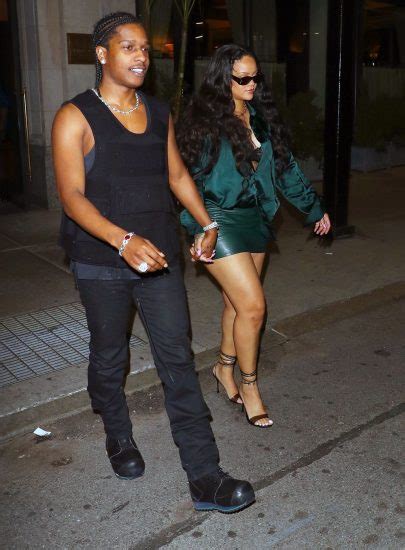 Rihanna Naked Leaks And Porn Sex Tape News Thefappening Library