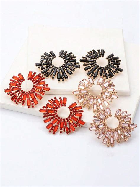 Brincos de orelha decoração de strass SHEIN Brasil