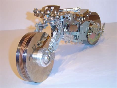 Reutilizar basura electrónica o tecnológica Manualidades Artesanas