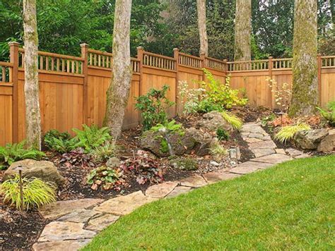 41 Fantastic Privacy Fence On Slope Ideas For Backyard And Garden