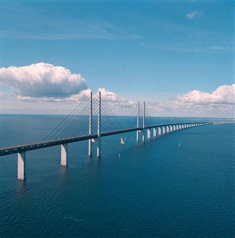 L incroyable pont sous marin reliant le Danemark à la Suède