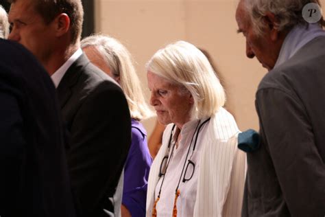 Obsèques de Pierre Cornette de Saint Cyr la soeur de Chantal Goya et