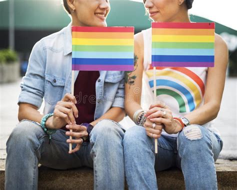 LGBT女同性恋的夫妇片刻幸福概念 库存图片 图片 包括有 亲热 严密地 生活方式 合作伙伴 感觉 85117069