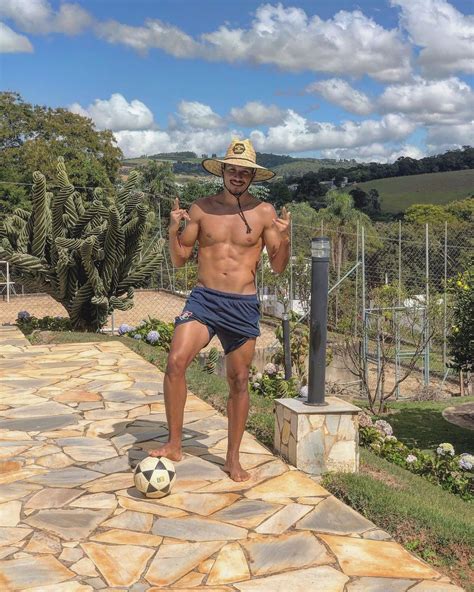 Yuri Lima novo affair de IZA é paulista e já jogou no Fluminense