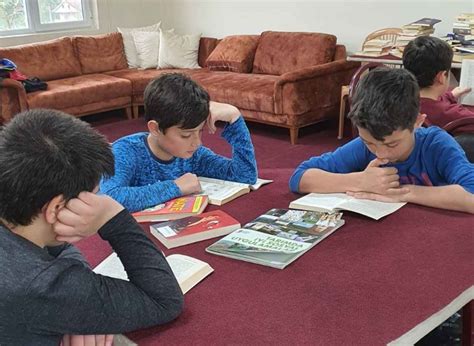 Hendekli Muhtar Ocuklara Kitap Okuma Al Kanl Kazand R Yor Medyabar