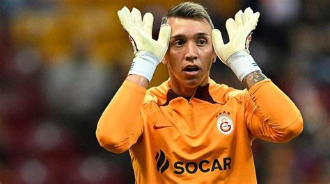 Eski hakem açıkladı Fernando Muslera ya kırmızı kart çıkmalıydı