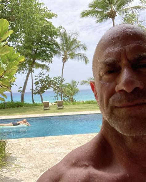 Pin By Sheila Nunes On Chris Meloni In Chris Meloni Beach Chris