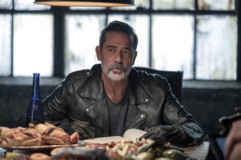 Jeffrey Dean Morgan Reacts To Negan And Lucille Dead City Reunion