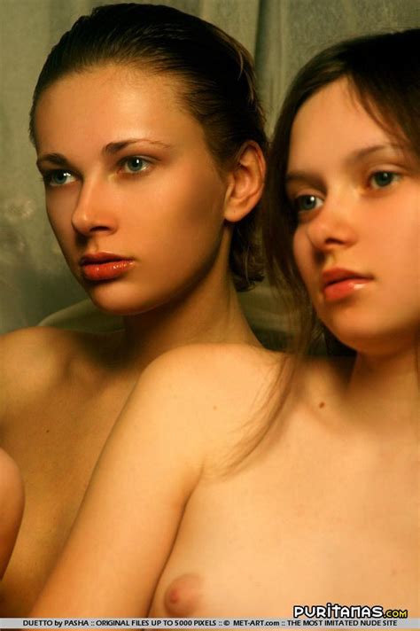 Dos Jovencitas Angelicales Muy Guarras Puritanas