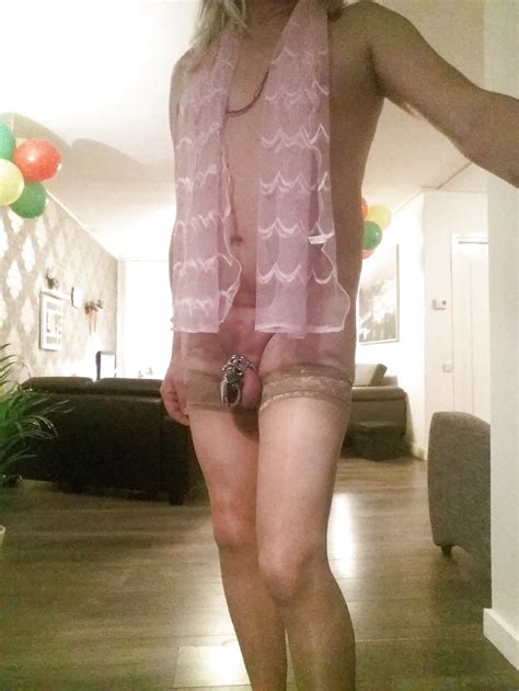 Sissy Martine Freakden