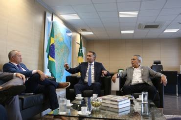 Ministro Waldez Góes apresenta a parlamentares de Minas Ceará e