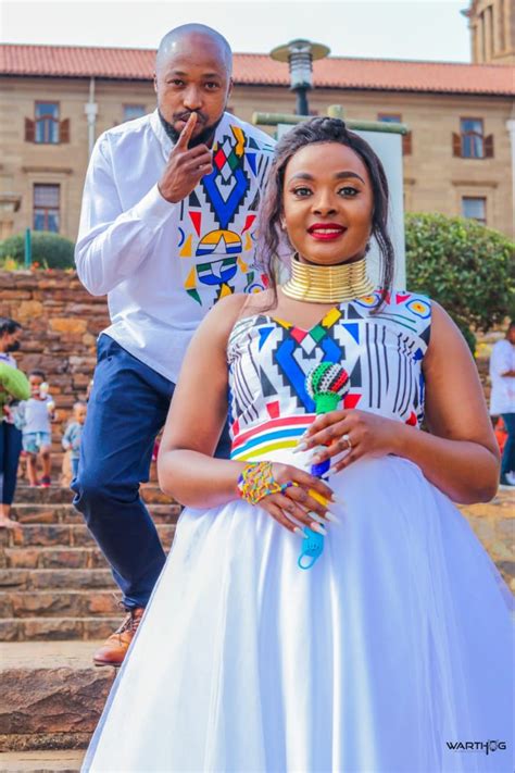 Mr and Mrs Thobane Robes de mariée africaine Mode africaine robe