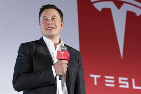 Danh tiếng Tesla tổn hại nghiêm trọng vì Elon Musk tỉ lệ yêu thích về