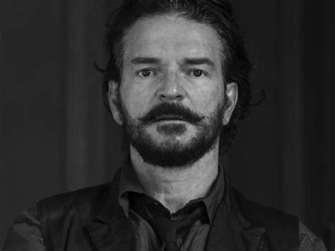 Ricardo Arjona Se Retira De Los Escenarios Por Problemas De Salud Les