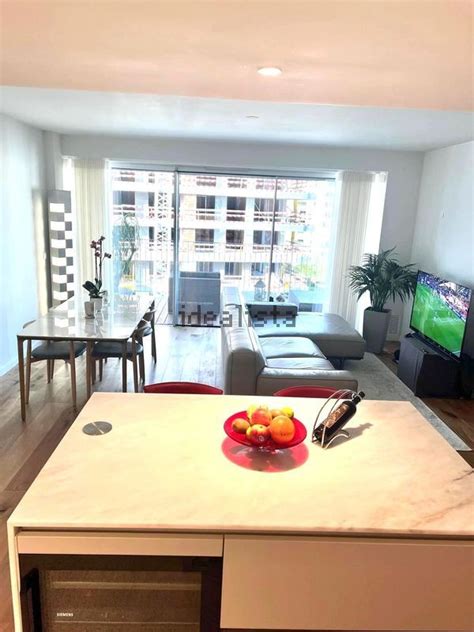 Apartamento T2 à venda na rua Coronel José Núncio Miraflores Algés