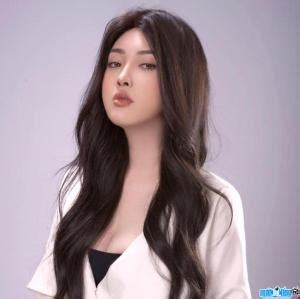 Hot Teen Nguy N Ho Ng Ng C Huy N