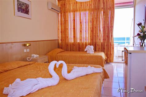 Eri Beach Village Hotel Kamer